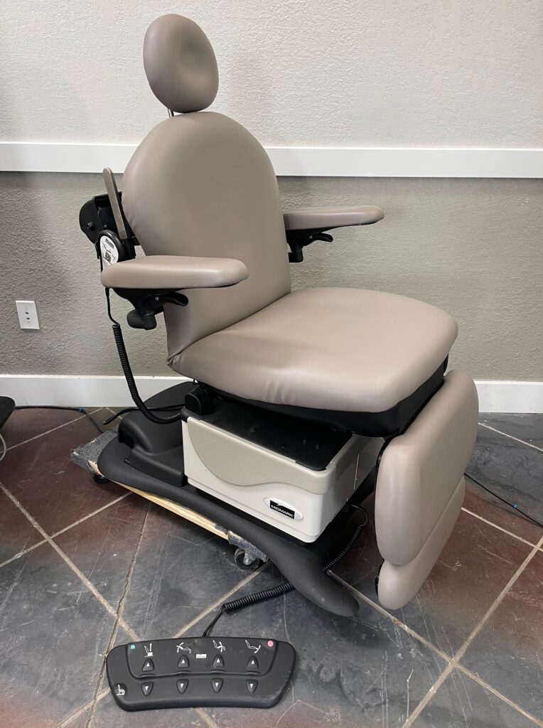 Midmark 641 Procedure Chair - Mag Medical Equipment